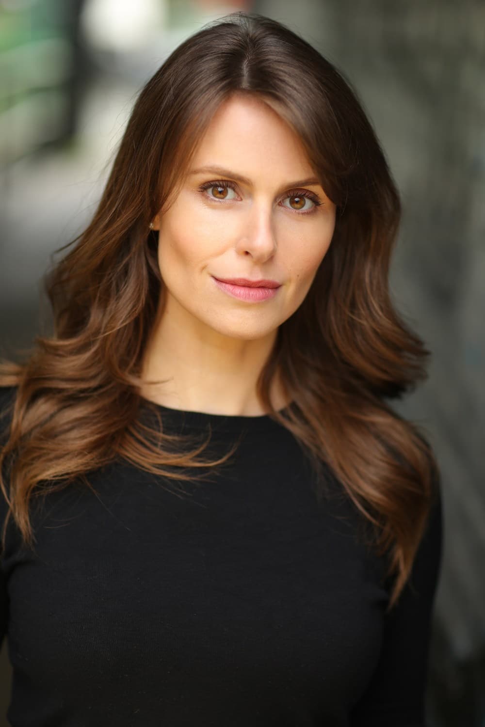 Book Ellie Taylor | Comedian & Event Host | The Speakers Agency