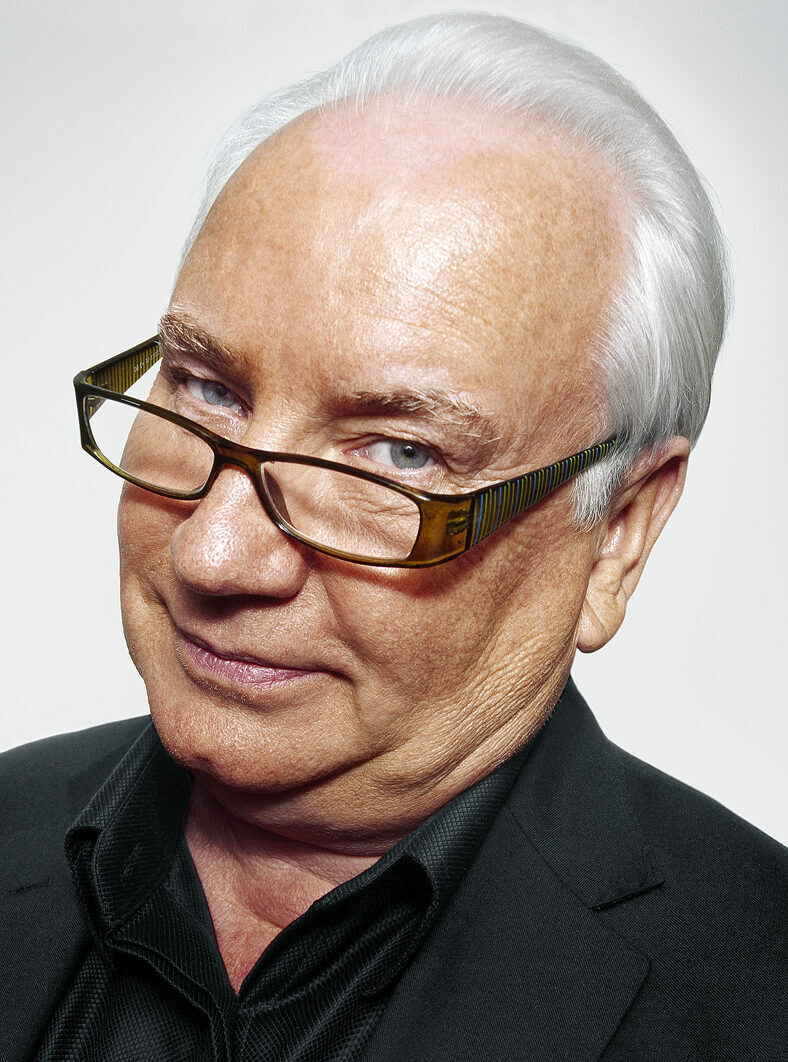 Book Ray Hammond, Futurist Speaker via The Speakers Agency