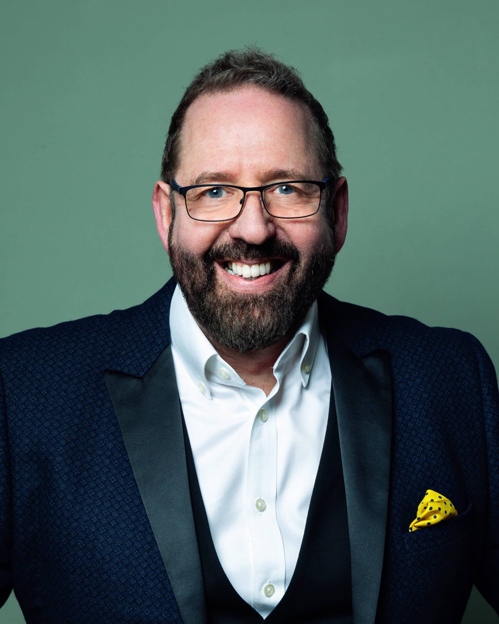 Book Alfie Moore | Comedian & Host | The Speakers Agency