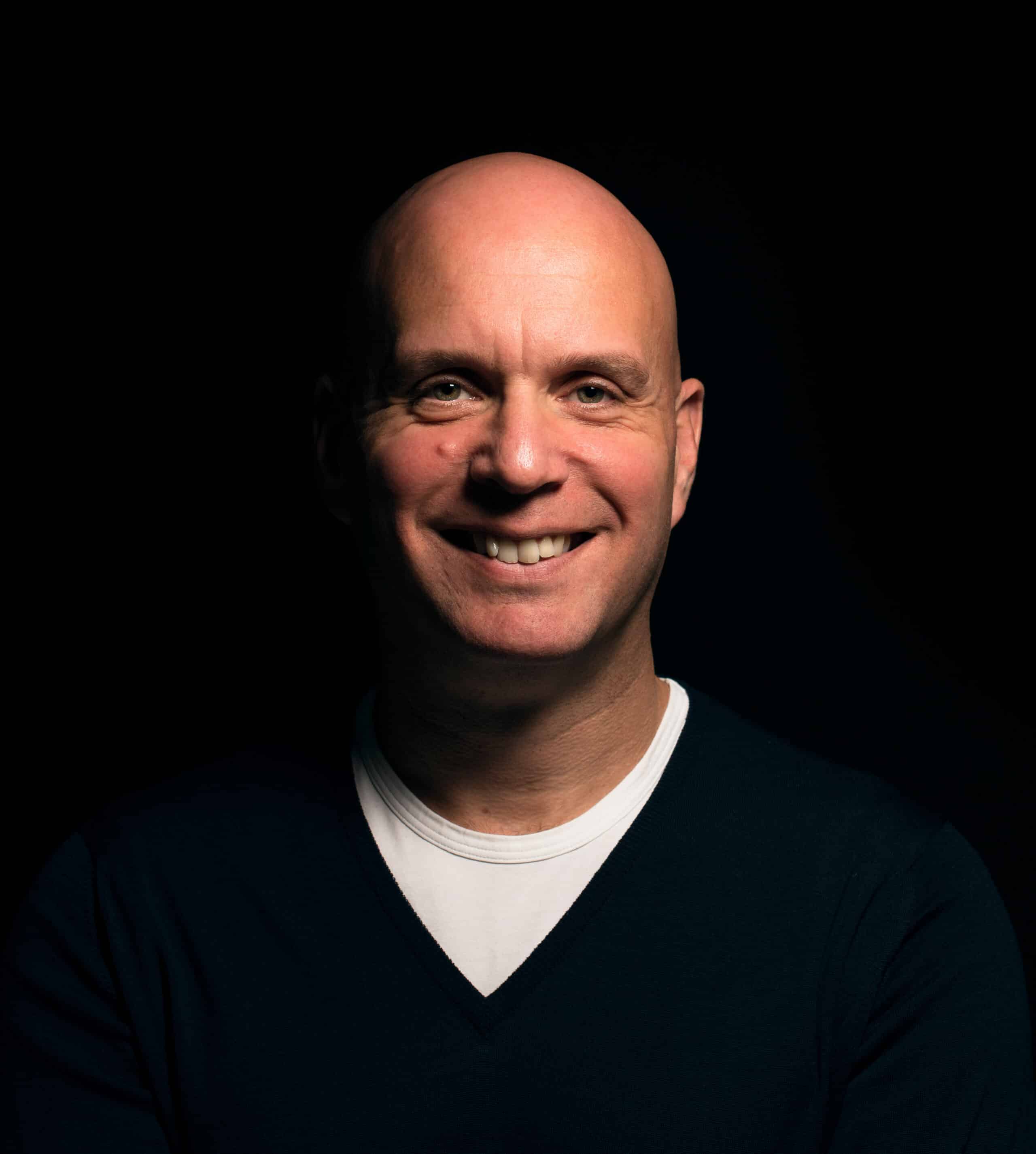 Book Jonathan Acott | The Speakers Agency