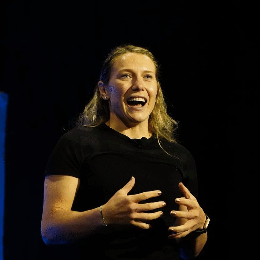 Book Phoebe Schecter | The Speakers Agency