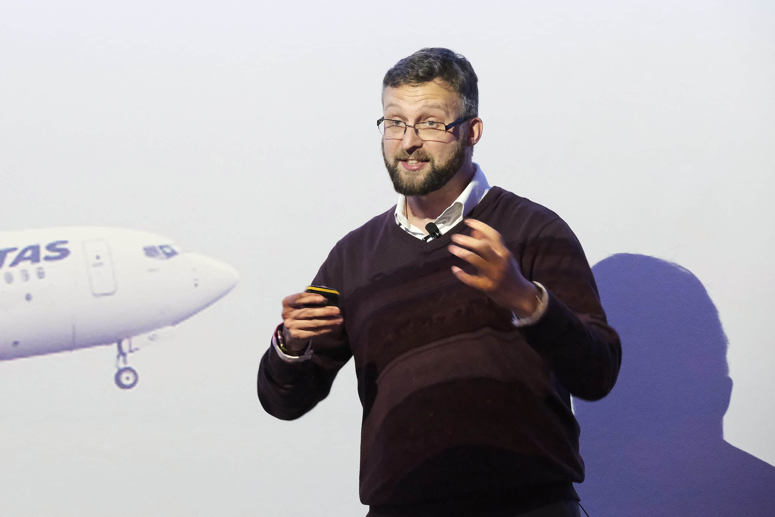 Book Toby Lewis | The Speakers Agency