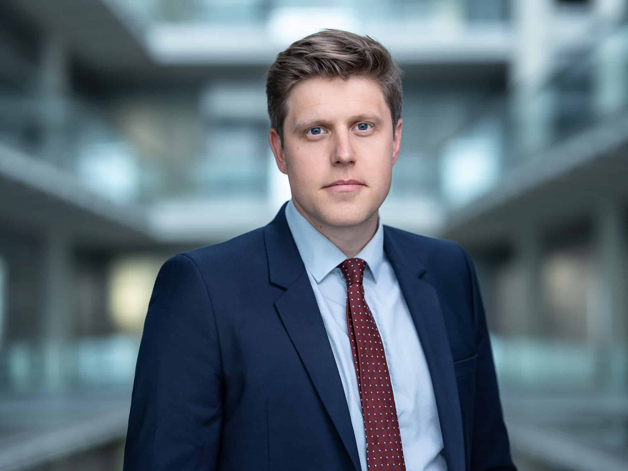 Book Daniel Hewitt | The Speakers Agency