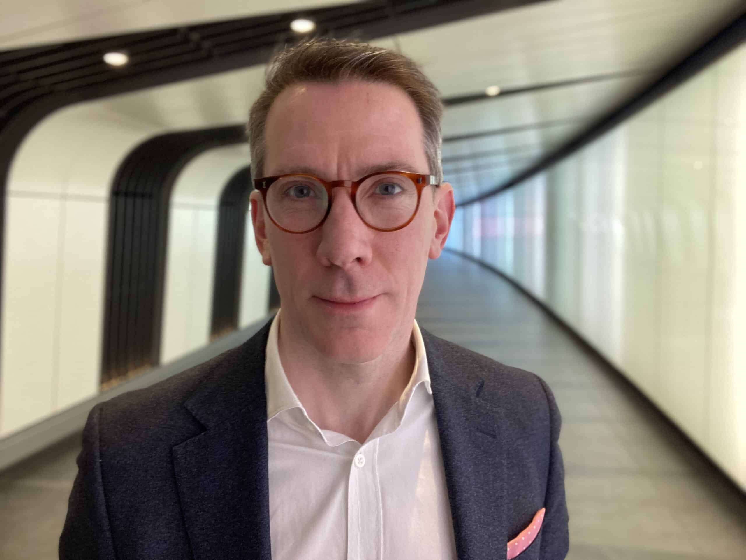 Book Geoff White | Keynote Speaker