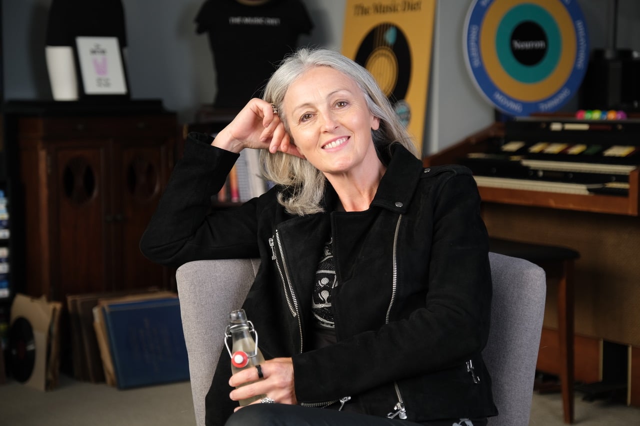 Book Dr. Julia Jones | Neuroscientist and Wellbeing Expert