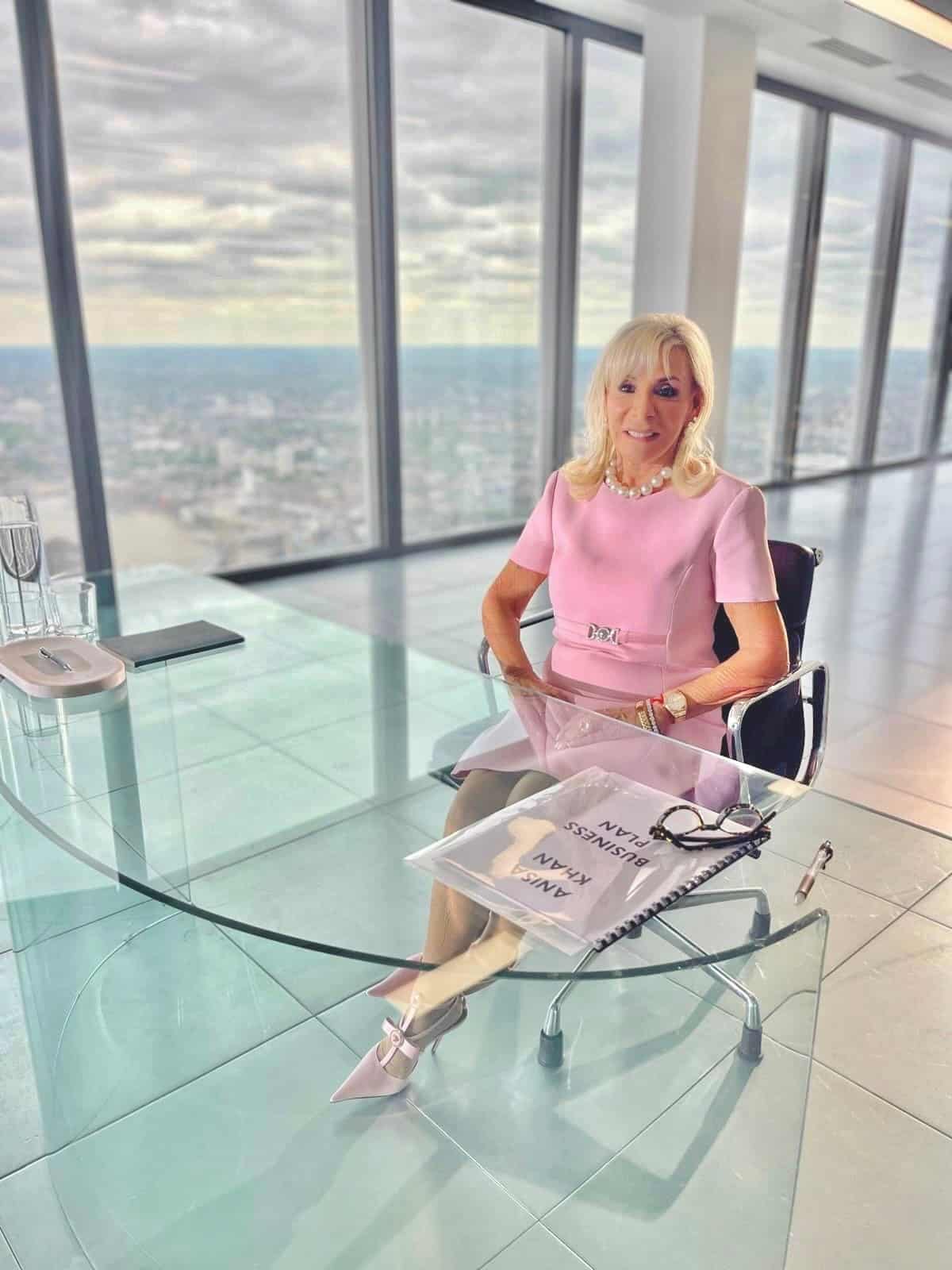 Book Linda Plant | Keynote Speaker